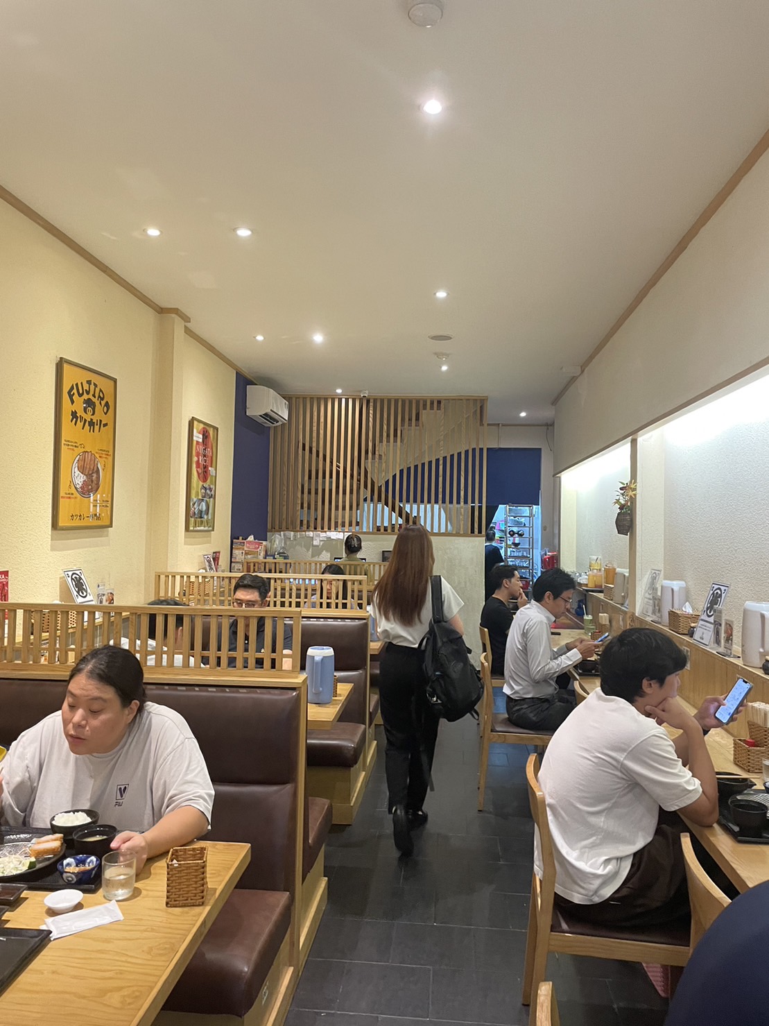 実家のような安心感をベトナムで！日本の定食屋 FUJIRO訪問